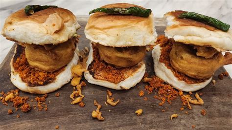 Make Mumbai Style Vada Pav At Home Youtube
