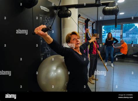 Physiotherapy Center Specializing In Shoulder Pathology Before Or After