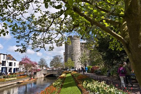Canterburyuk April 17 Historic Buildings And Gardens In Canterbury A