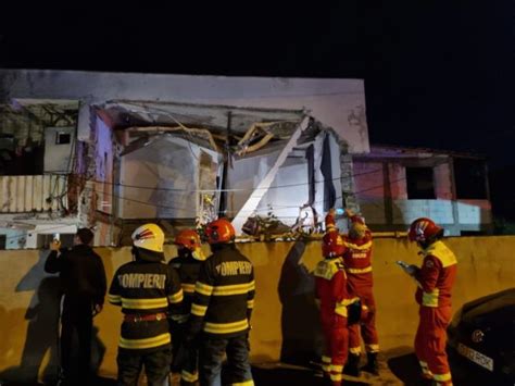 Explozie puternică la un bloc din Craiova O femeie a murit sub