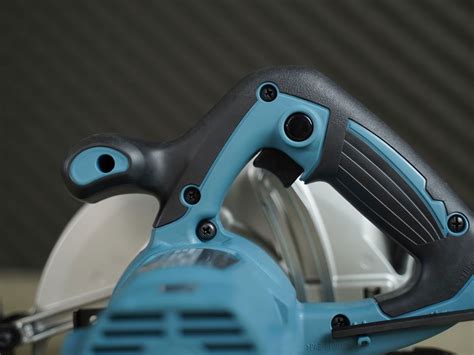 Máy cưa đĩa Makita HS7600 - META.vn