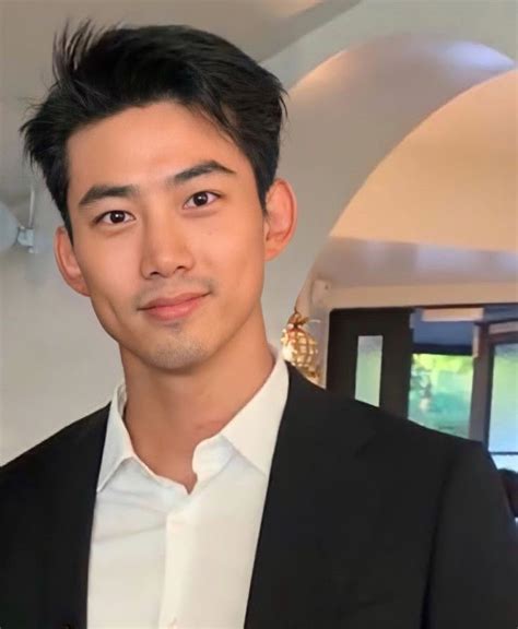 Pin Oleh Hambre Di Baju Foto Kekasih Aktor Korea Gambar Bergerak