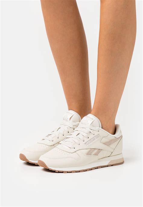 Reebok Classic Classic Leather Trainers Alabastermodern Beigechalkoff White Zalandoie