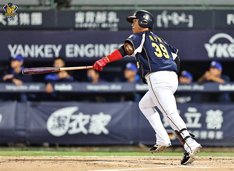 中信詹子賢本季首轟 距離前一轟已214天 Tsna體育新聞團隊