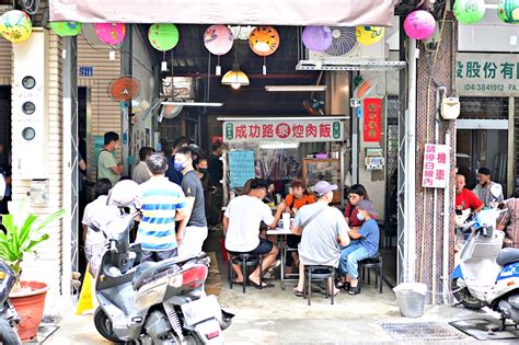 彰化必吃：泉焢肉飯80年老店，焢肉肥而不膩超好吃，早上7點就能吃到 吳大妮