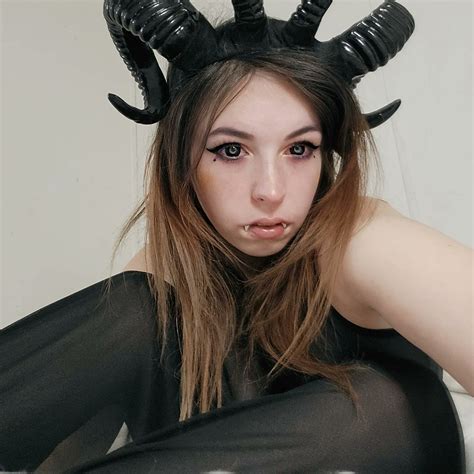 TW Pornstars 1 Pic Dawn Willow Twitter Lilith Is Such A Nice Girl