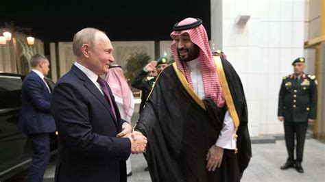Rusia y Arabia Saudita acordaron fortalecer la cooperación en defensa