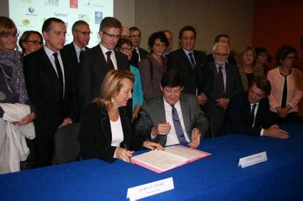 signature contrat de ville Le contrat de ville Politique de la ville Cohésion sociale