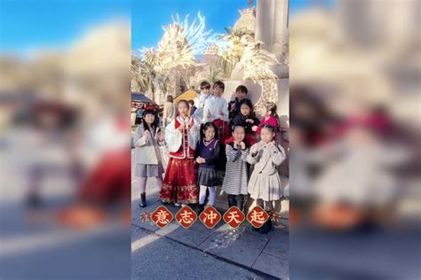 和小灵铛们一起，祝大家元宵节快乐！