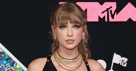 Taylor Swift Calls Last Year Adventure Of A Lifetime As She Wins Big