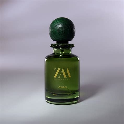 عطر Amber استمتع بمزيج العنبر واللافندر والتوت المثالي