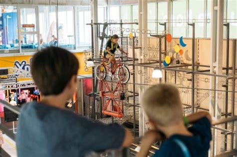 Technopolis Le Parc Dattractions Scientifiques De Malines Boussole