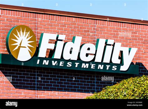 Fidelity Pyramid Logo