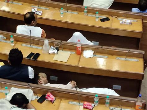 Delhi Mcd Ruckus Live Updates Mcd House Adjourned Till 10am On Friday