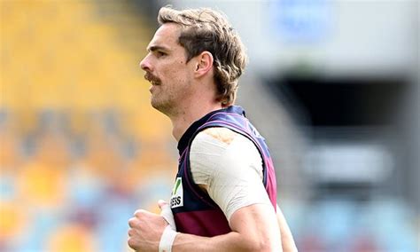 Joe Daniher Arrived At The Hospital Just Minutes Before His Partner Gave Birth Daily Mail Online