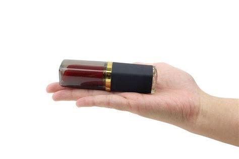 This Lipstick Shaped Vibrator Talks Back At You Yes You Heard That