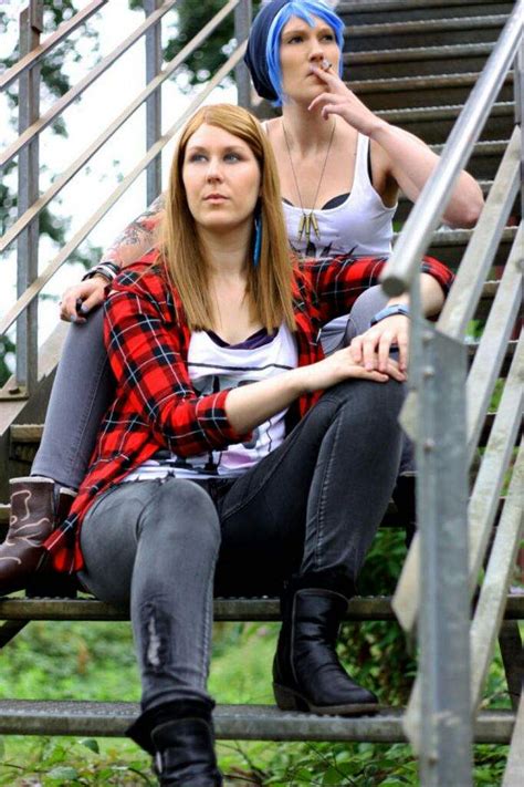 Chloe Price And Rachel Amber Shooting Cosplay Amino
