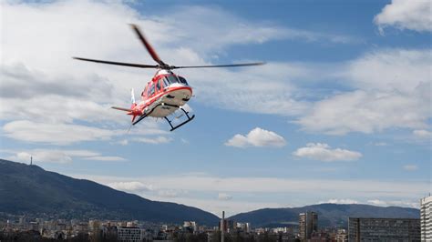 Медицинският хеликоптер транспортира по спешност жена от Благоевград до София Новини бг