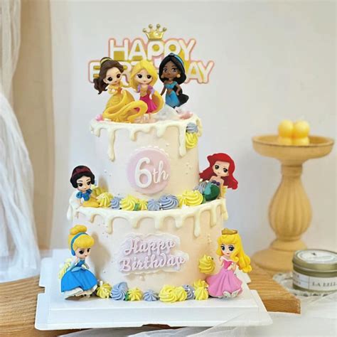Bánh Kem 2 Tầng Trang Trí Nhiều Công Chúa Cho Bé Gái Tiệm Bánh