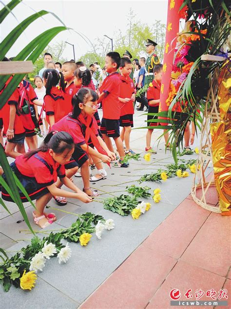 深切缅怀 传承精神 望城区举行纪念雷锋牺牲55周年活动 三湘万象 湖南在线 华声在线