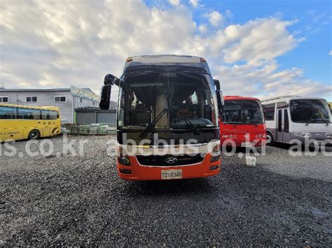 현대 유니버스 럭셔리 47인승 2015년 주황 340 000km 중고버스는 Abc버스