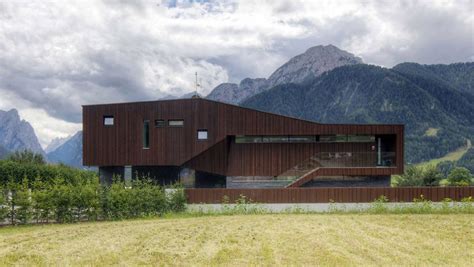 건축적 산책로가 있는 집 Comfort Architecten Wohnhaus Pircher Planit C