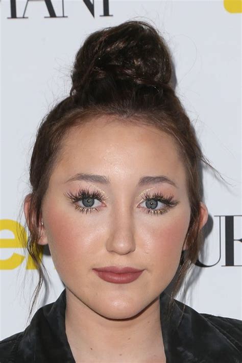 Noah Cyrus Hairstyles And Hair Colors Steal Her Style Page 2