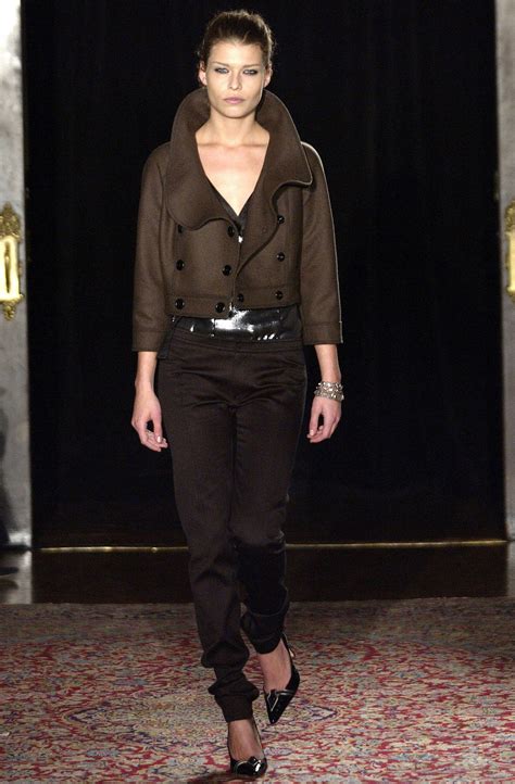 Inspiration Für Y2k Fans So Sah Die Fashion Week Vor 20 Jahren Aus