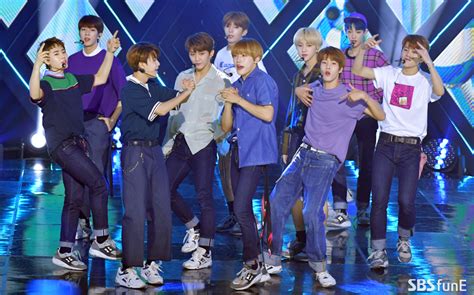 [e포토]골든차일드 귀여운 금둥이들의 흥겨운 무대