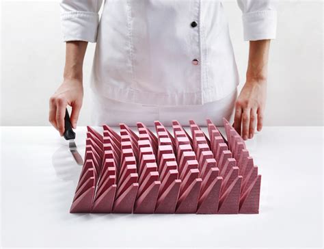 An Impressive Cake Designed With The Help Of Algorithms