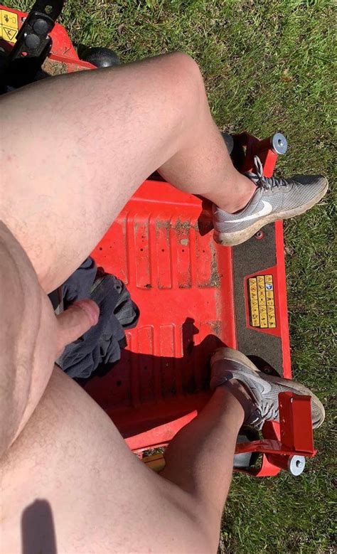 Mowing The Yard Naked Scrolller