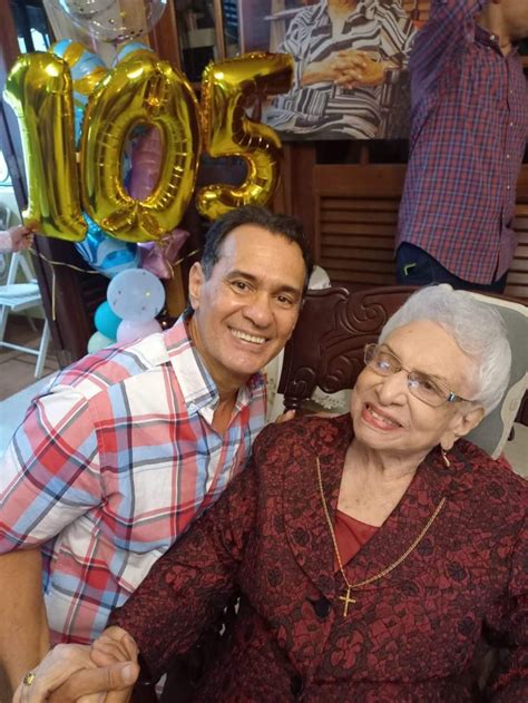 María Cristina Camilo Cumple 105 Años