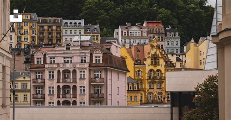 멀리서 본 도시 모습 사진 Unsplash의 무료 카를로비 바리 이미지