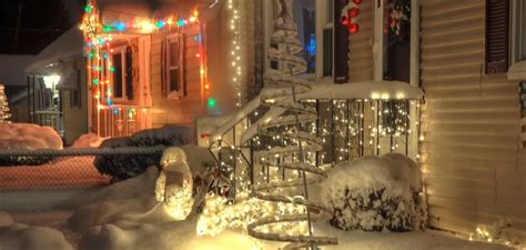 How To Hide Excess Christmas Lights Easy Ideas