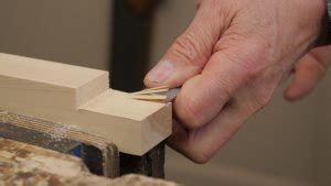 Using A Chisel Using Guide Common Woodworking Woodworking For Beginners