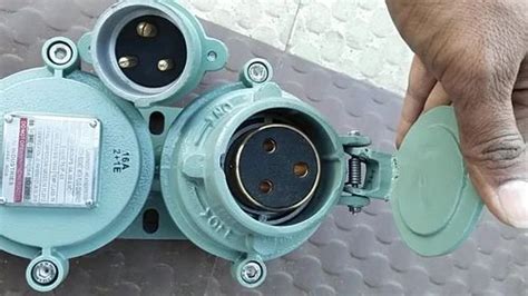 16a Blue Flp Wp Switch Socket Plug Socket 3 Pin 230v At Rs 3750 In