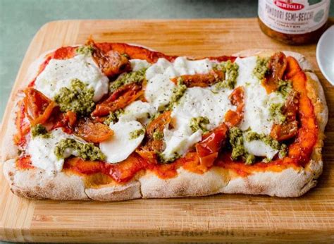 Pinsa Caprese Van Bertolli Advertentie Recept Allerhande Albert Heijn Recept Caprese