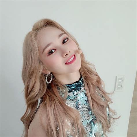 Everglow에버글로우 Officialeverglow • Fotos Y Videos De Instagram M