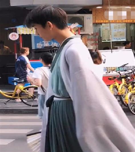抖音上汉服加现代穿搭抖音上西安可以免费穿汉服的地方 随意云