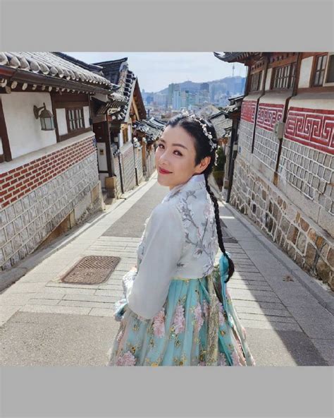 陈豪陈茵媺同游韩国 穿韩服合影享受二人世界 搜狐大视野 搜狐新闻