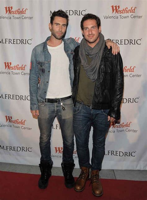 28 Celebrities With The Siblings You Never Knew Existed Celebrity