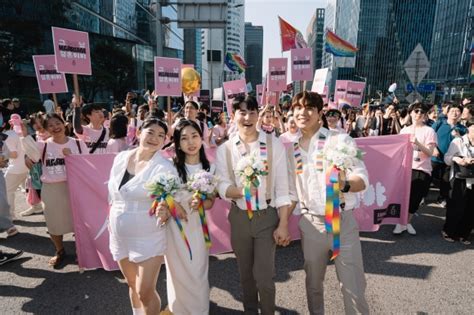 11년간 교제했다”당당하게 ‘혼인신고서 내겠다는 동성커플