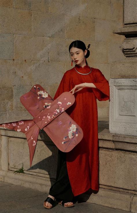 Ghim của Sophie Pi trên AO DAI Trang phục nữ Áo dài Chụp ảnh