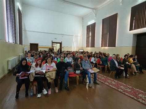 Foto Simpozion La C N Radu Negru Cu Peste De Cadre Didactice