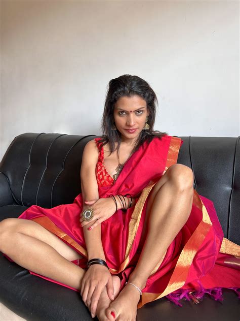Resmi R Nair Saree Erotic Pic S Actresshotti