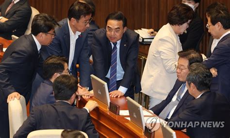 50억클럽·김여사 특검법 野주도 패스트트랙 지정與퇴장종합 나무뉴스