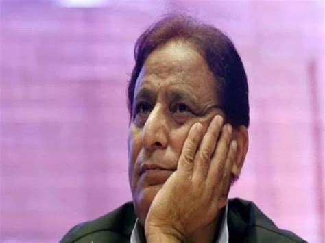 Azam Khan Shivpal Skip Sp Mlas Meet