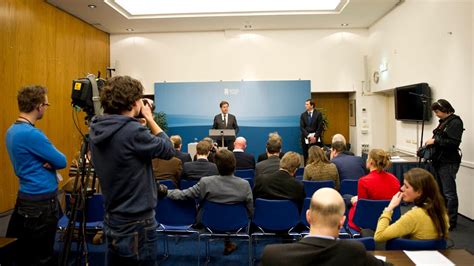 Integrale Persconferentie Mp Rutte 28 Maart 2013 Youtube