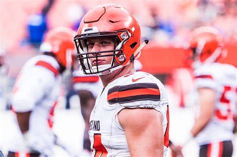 Carl Nassib Of Las Vegas Raiders First Active Nfl Player To Announce