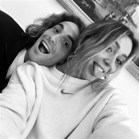 Stefanos Tsitsipas Paula Badosa Emerge As Power Couple At French Open